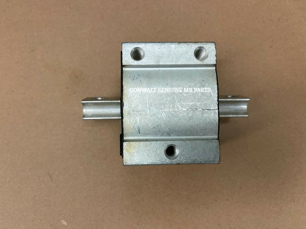 OEM 2052405300 Mercedes Benz Engine Transmission Mount E200 E300 C180 ...