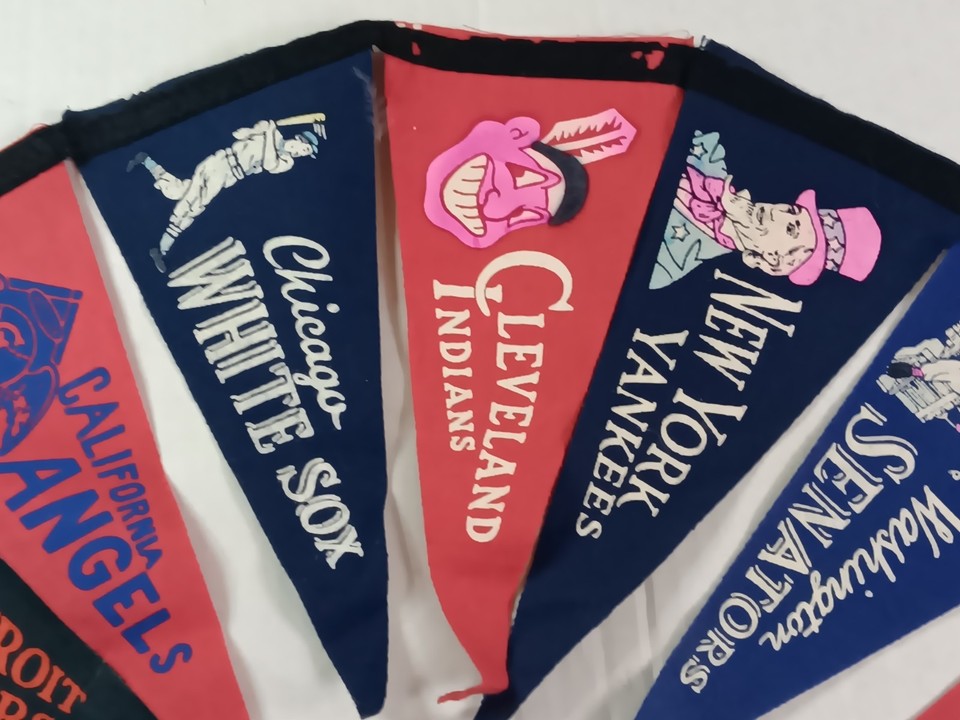 10 VINTAGE AMERICAN LEAGUE BASEBALL MINI FELT PENNANTS 9" L 50'S OR 60 ...