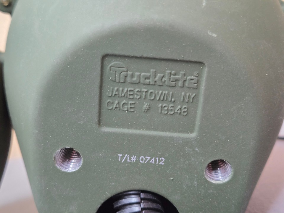 TRUCKLITE MILITARY FRONT LED BLACKOUT TURN SIGNAL h1 humvee hmmwv NOS ...