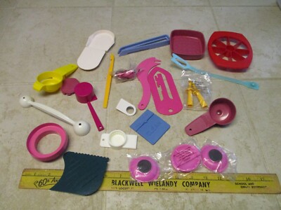 VTG NOS Lot Tupperware Gadgets Kitchen Tools Party Favors Magnet ...