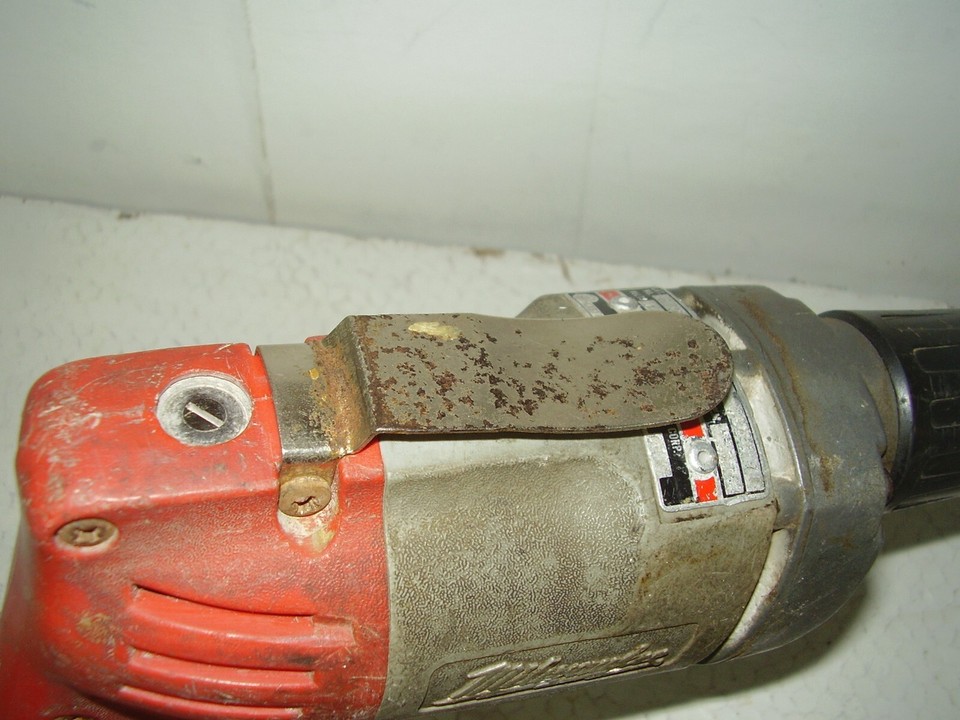 MILWAUKEE 120V CORDED DRYWALL SCREW SHOOTER, SCREW GUN 6750-1 W/BELT ...