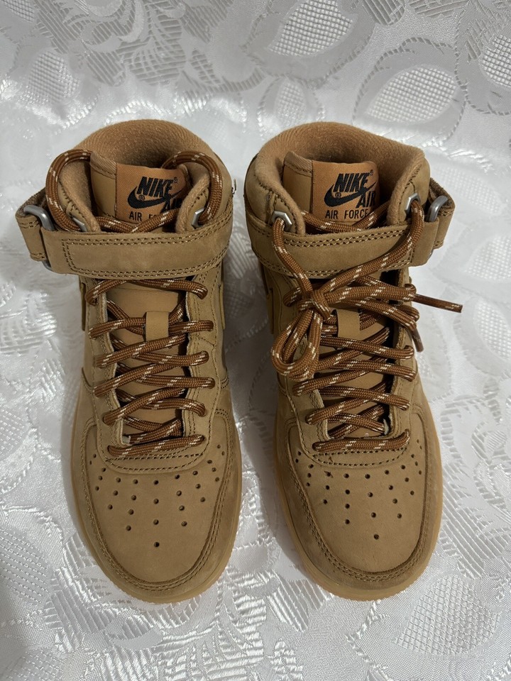NIKE AIR FORCE 1 SZ 3.5Y OR 5W DJ9158 200 FLAX WHEAT BROWN GUM BOTTOM ...