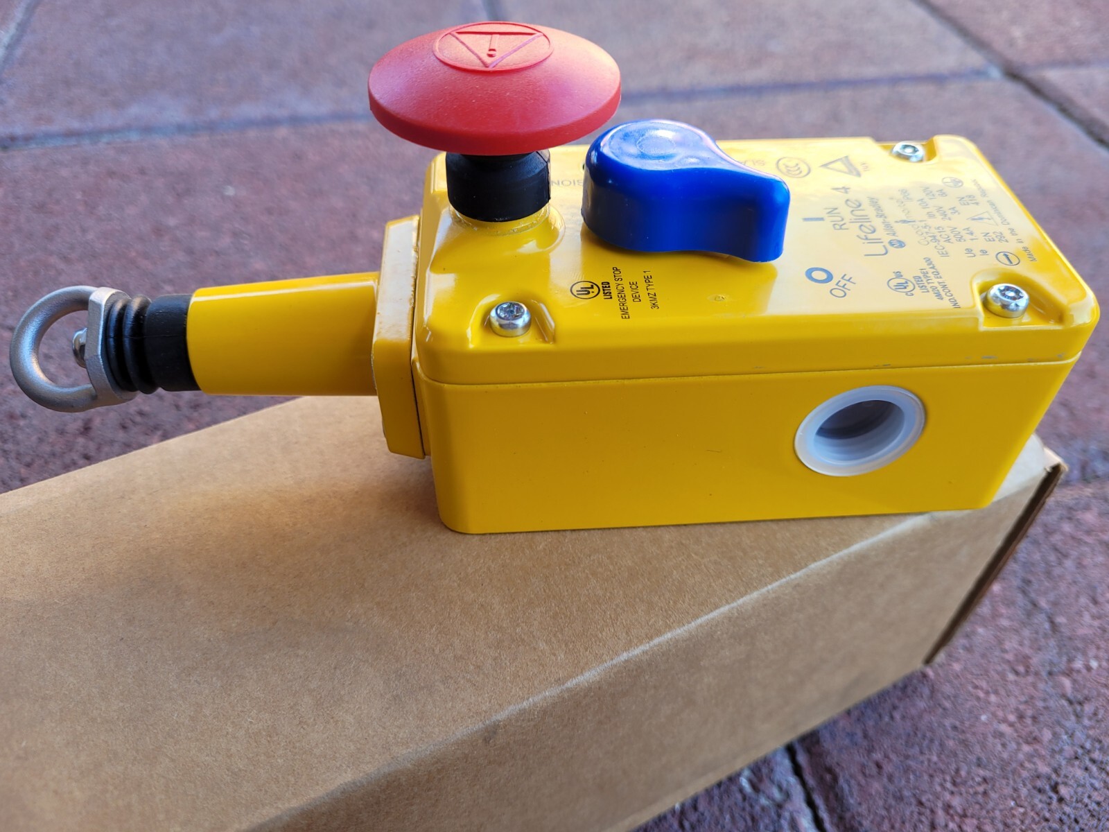 Allen-Bradley 440E-L13043 Guardmaster Cable Safety Pull Switch for sale ...