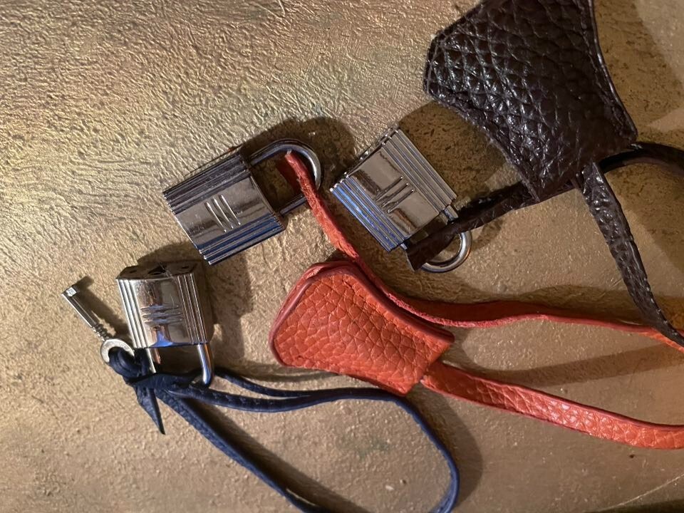 SALE! H LOCK Birkin? Vintage with individual keys.Ple… - Gem