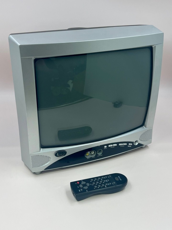 Vintage Durabrand 13" SDTV CRT Retro Gaming Tube TV - w-Remote ...