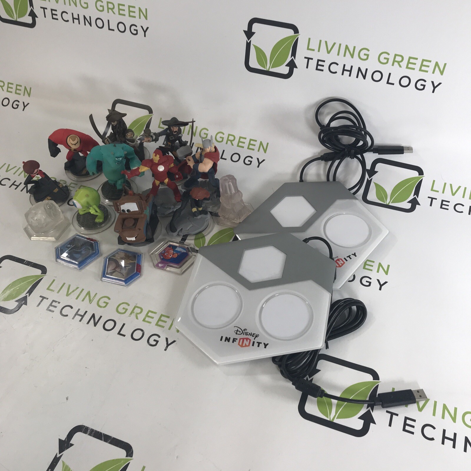 *USED* Disney Infinity Lot 15 Figures 2 Disney Pads | eBay