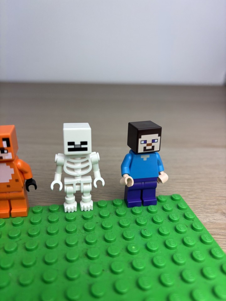 LEGO Minecraft Minifigure Bundle and Small Baseplate | eBay UK