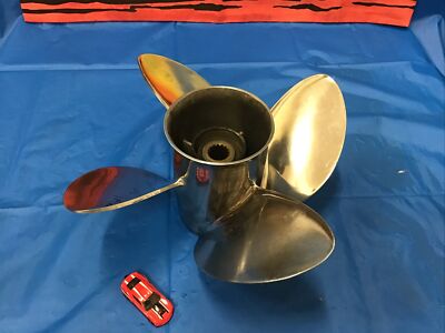 Solas Titan E4 Yamaha SST Prop 3553-140-20 P. Std Rot. | eBay