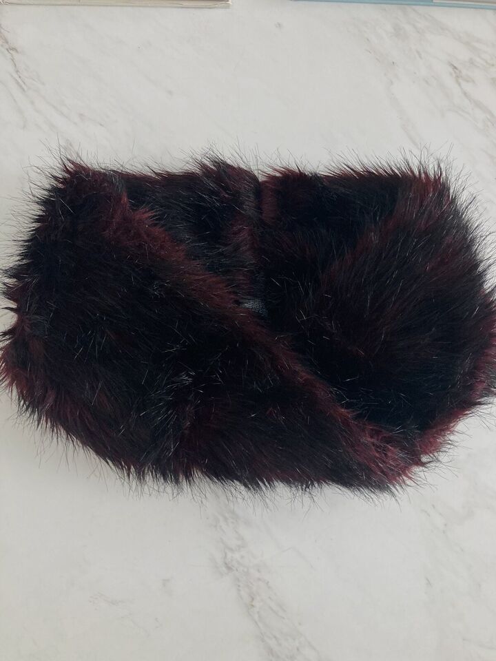 Parkhurst Burgundy faux fur infinity scarf | eBay