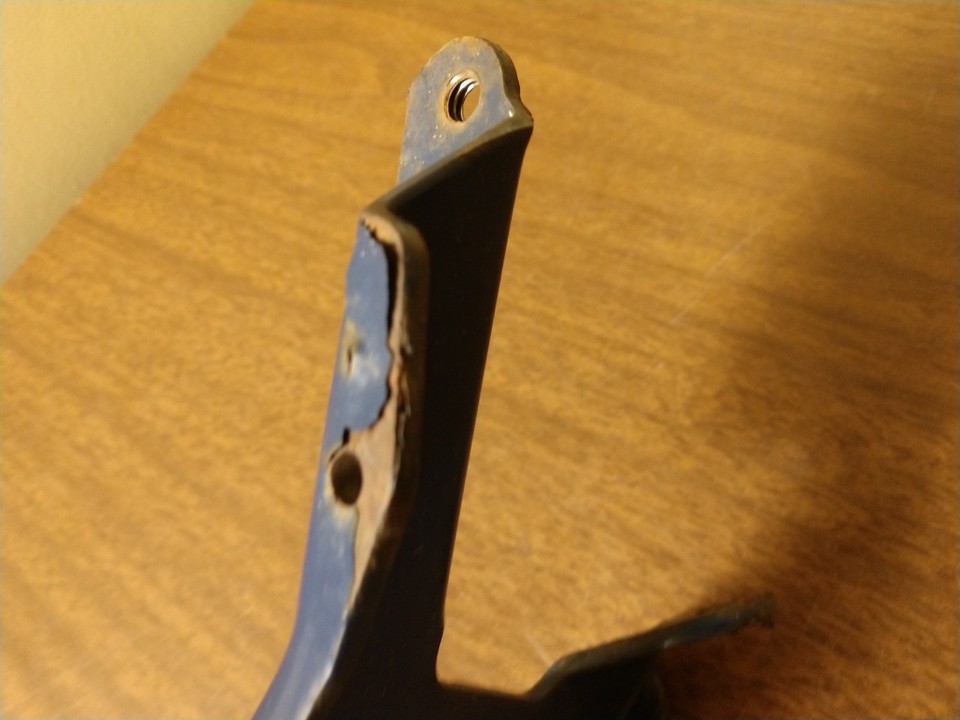 MTD Push Mower R.H. Handle Wheel Bracket 16136C | eBay