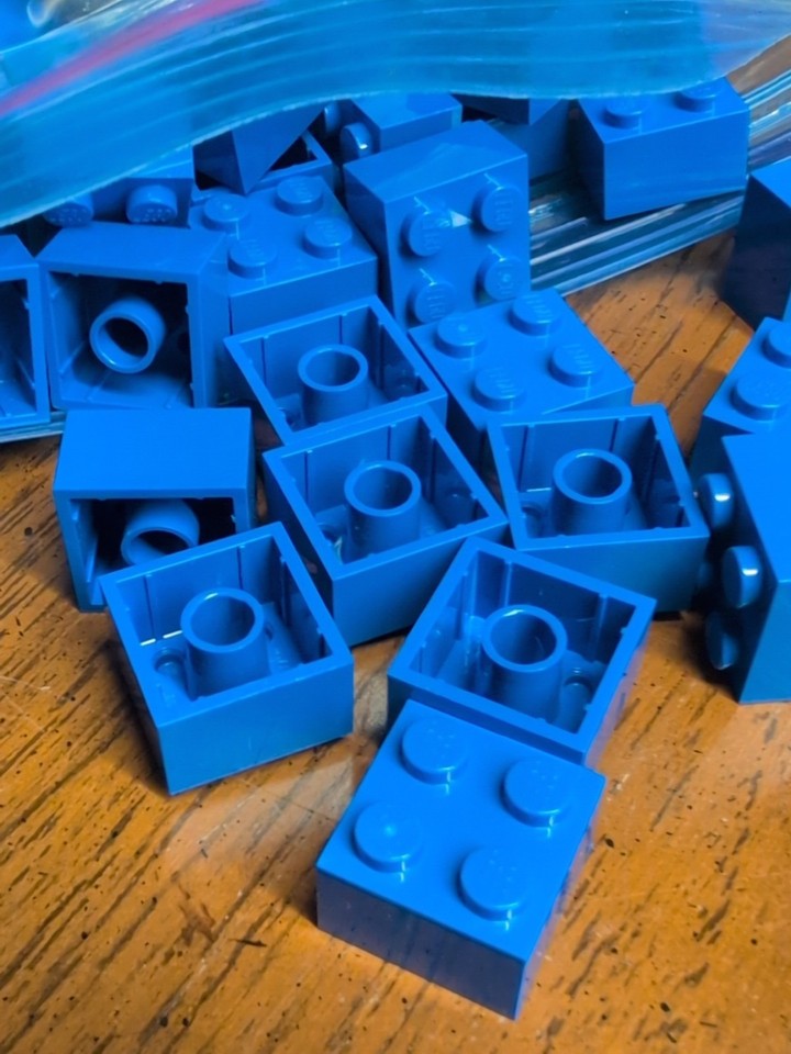 100 Piece Brand New Genuine LEGO 2x2 Blue Bricks # 3003 - Lot bricks | eBay