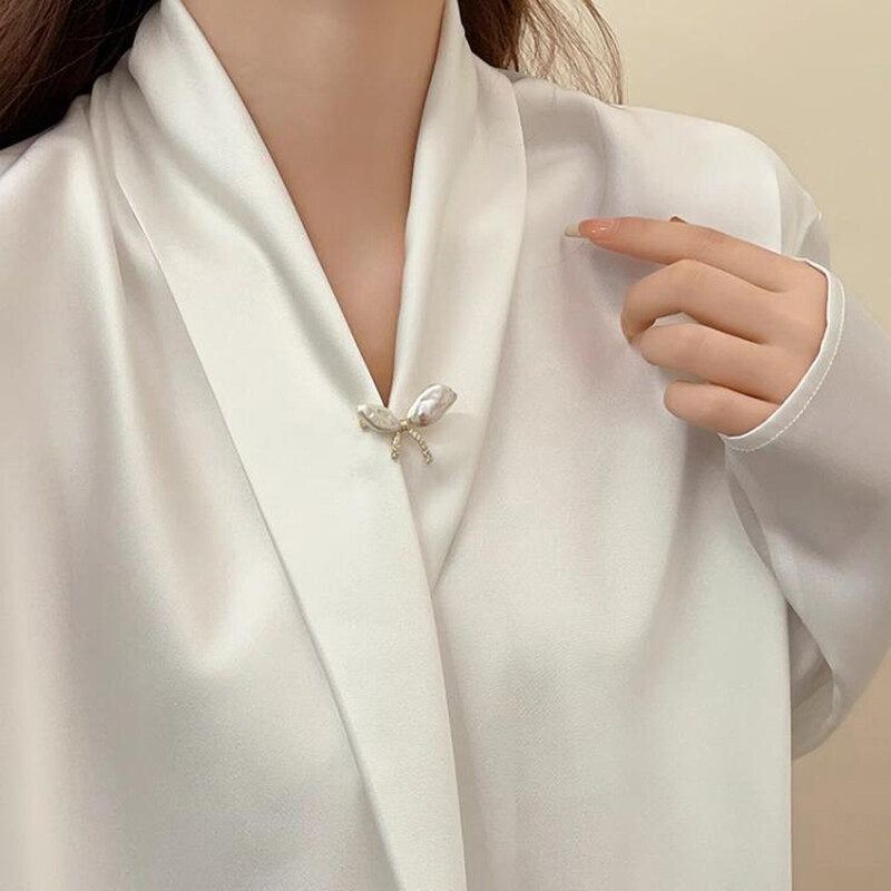 Elegant Irregular Pearl Bow Rhinestone Inlaid Brooches Pins Silk Scarf ...