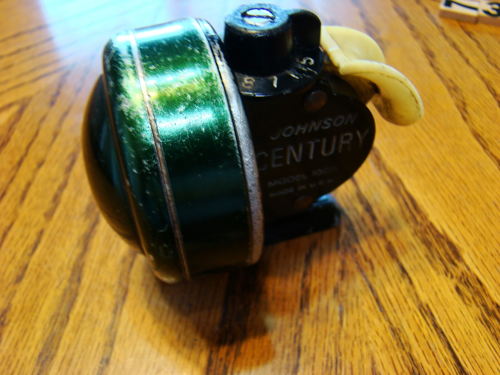 U7981 PR JOHNSON CENTURY 100B SPINCAST FISHING REEL | eBay