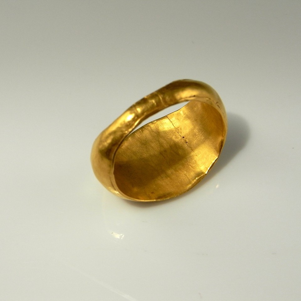ANCIENT Wedding Ring 22K Electrum Yellow Gold Band Repousse 2nd C AD ...