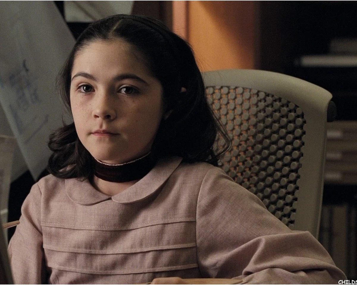 Isabelle Fuhrman Orphan Makeup