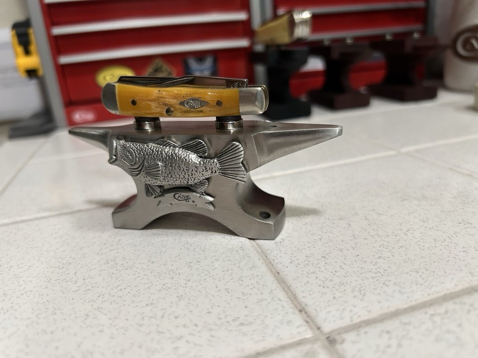Case XX Double Horn Anvil Knife Display Magnet Holder 1Lb No Knife | eBay