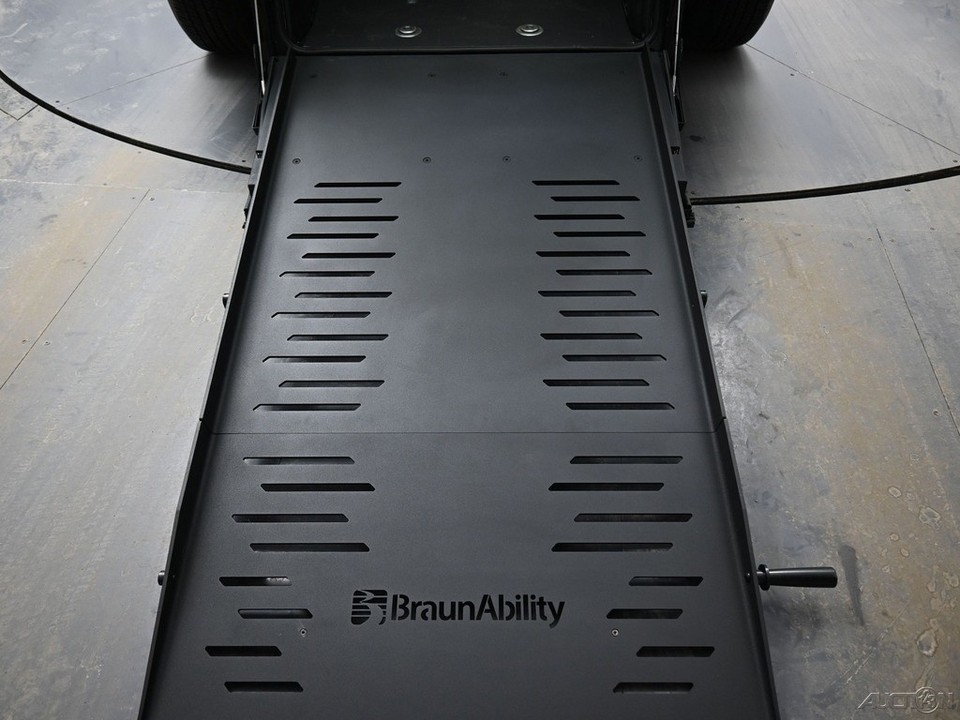 2023 Chrysler Voyager LX Rear Entry BraunAbility V7 Handicap Wheelchair ...