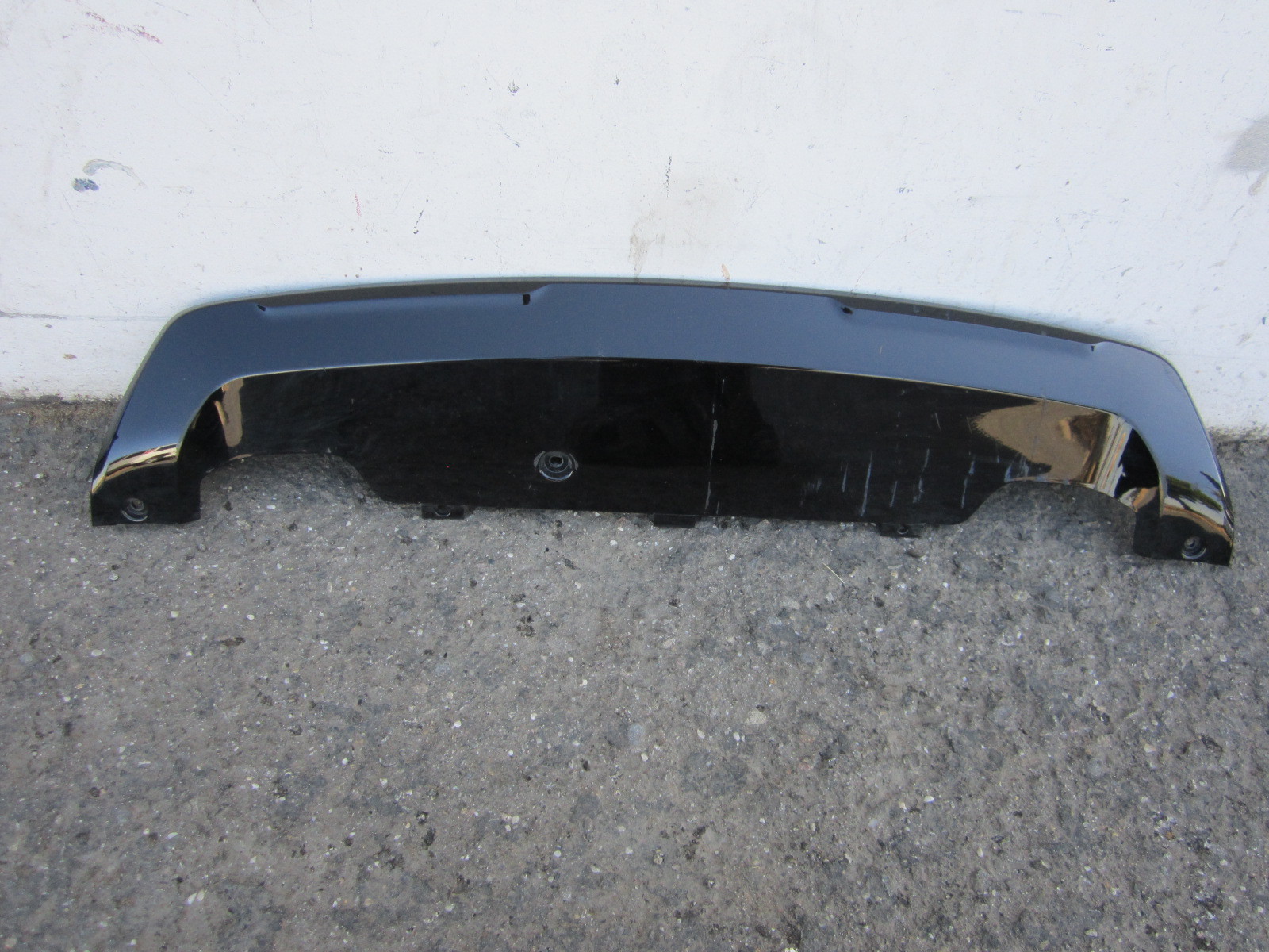 dp81015 Volvo XC40 2018 2019 rear bumper lower spoiler moulding OEM | eBay