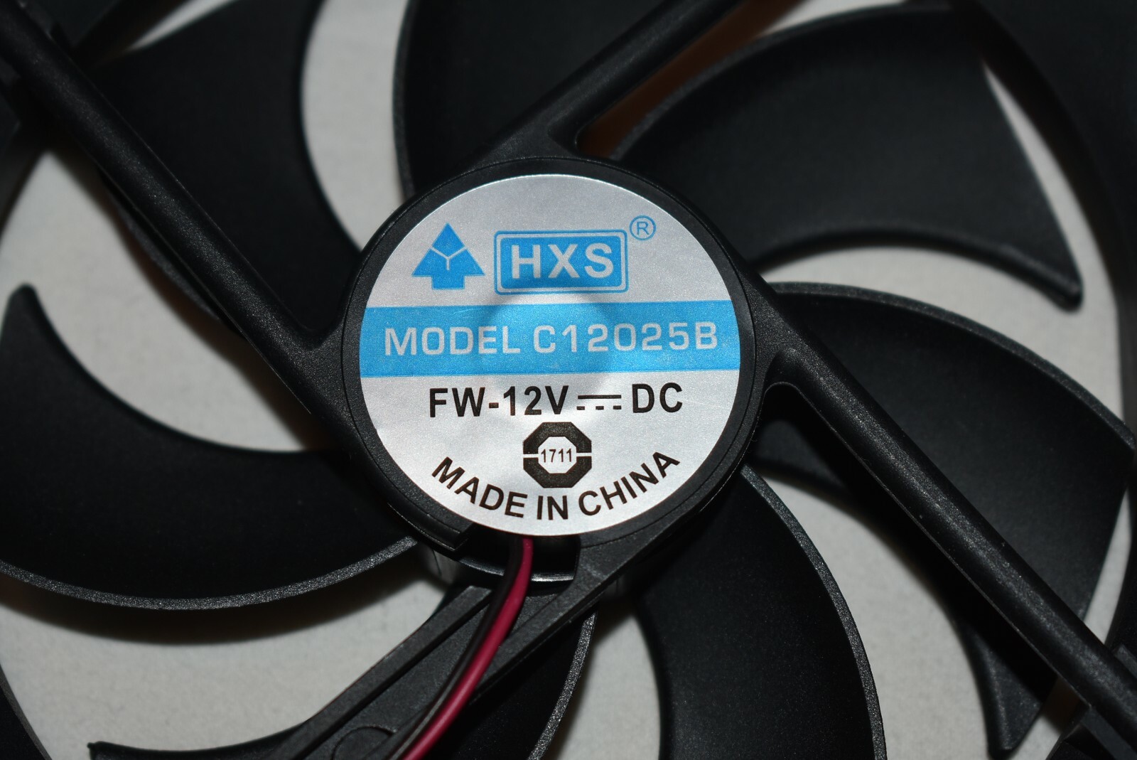 2 - NEW 120mm x 120mm x 25mm 1200 RPM ± 10% DC Fan 4 PIN 2 wire HXS ...