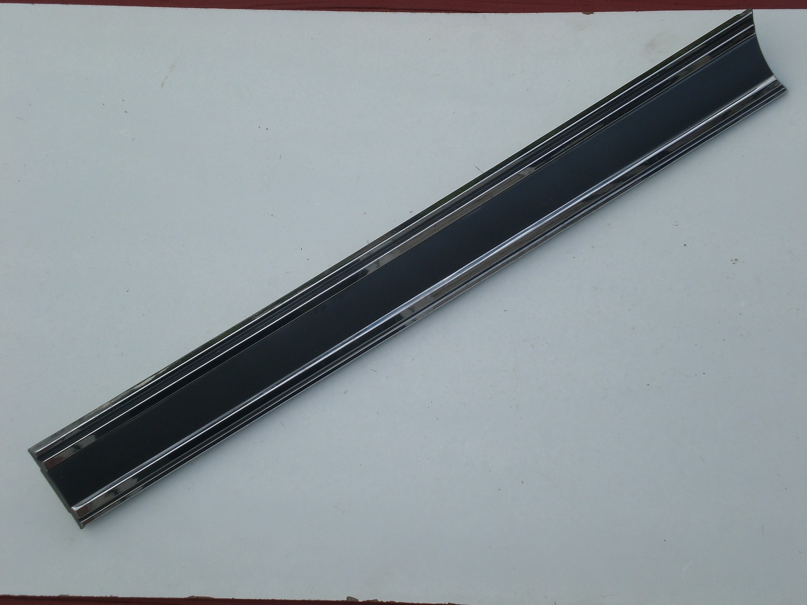1965; BUICK LESABRE - NOS REAR END PANEL MOLDINGS,LH & RH #1365739 ...