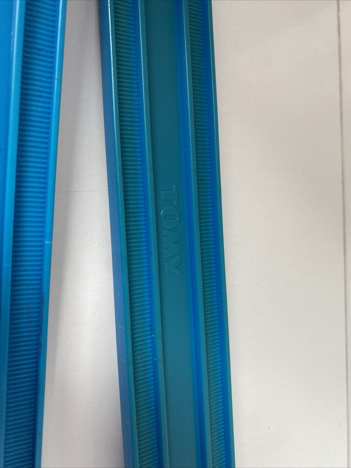 Tomy Trackmaster Thomas The Tank Engine Long Curved Blue Track Straight ...