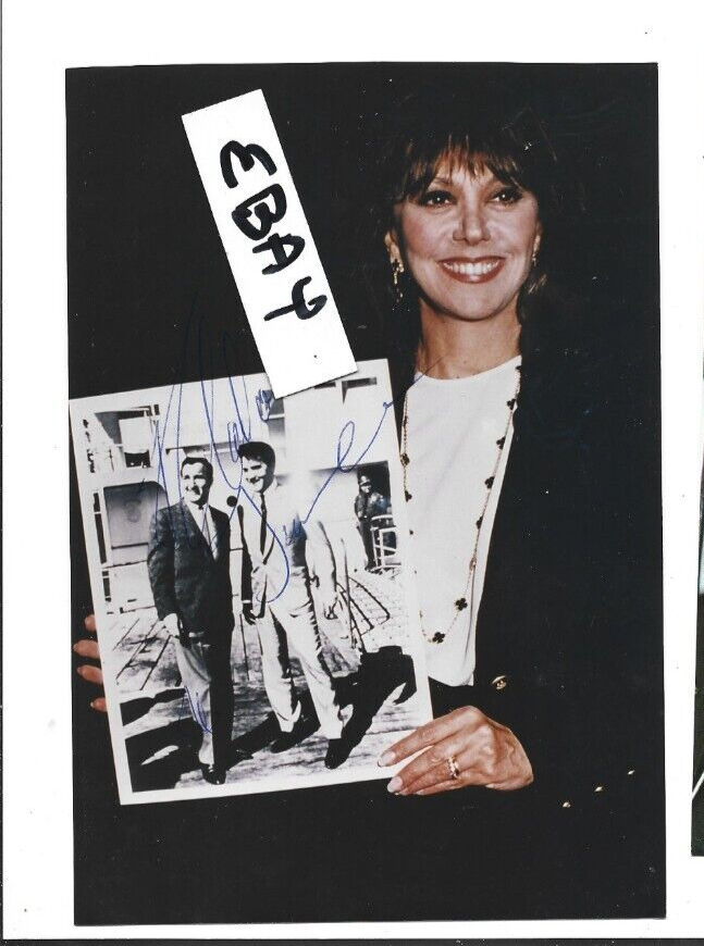 RARE ELVIS ORIGINAL PHOTO MARLO THOMAS SIGNED HOLDING DAD PHOTO MEMPHIS ...