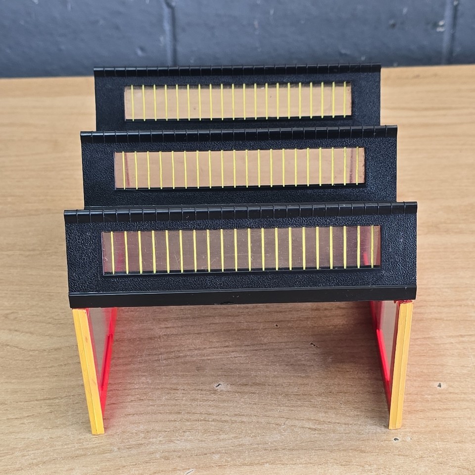 Vintage Triang Hornby R146 Engine Shed Railway Train Set Diorama ...