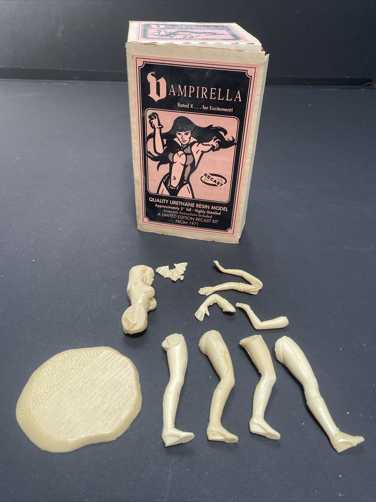 Vampirella Quality Urethane Resin Model Kit A Limited Edition Recast ...