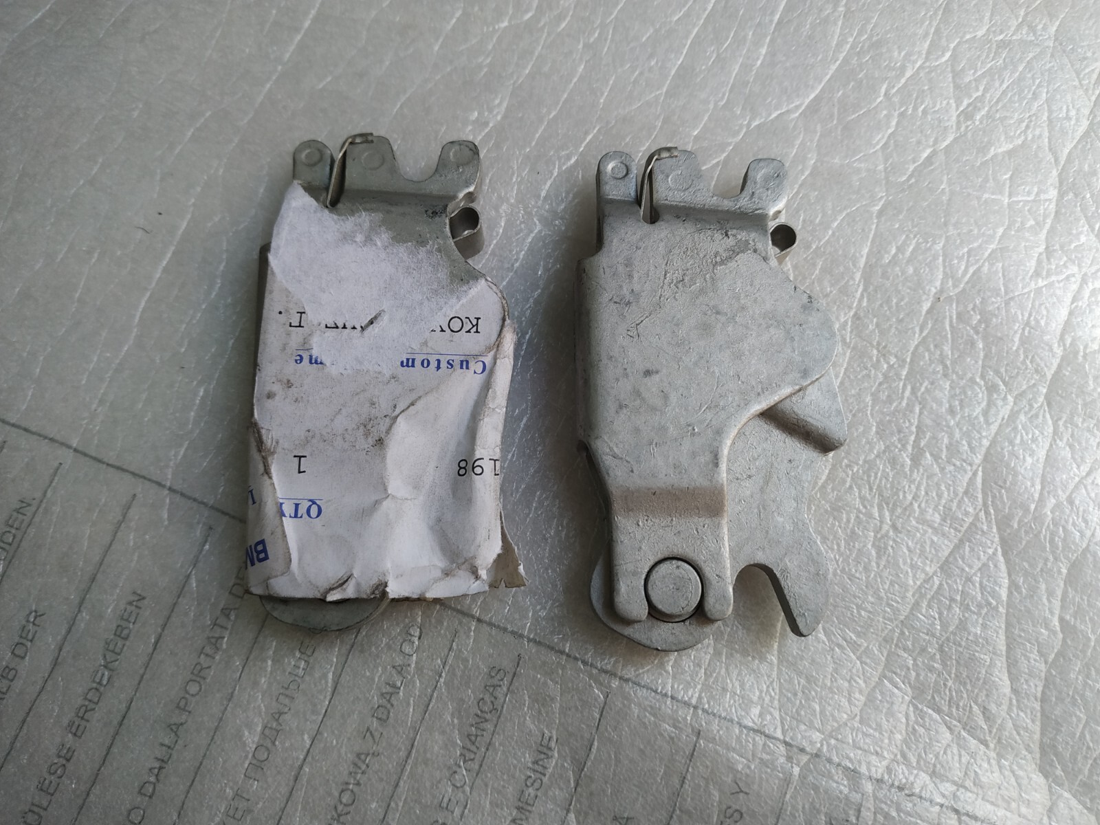 BMW brake shoes expanding locks (2) !!NEW!! GENUINE 34416750198 ...