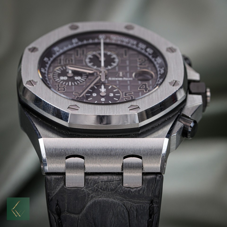 Audemars Piguet Royal Oak Offshore Chrono 42mm AP Elephant 26470ST Box ...
