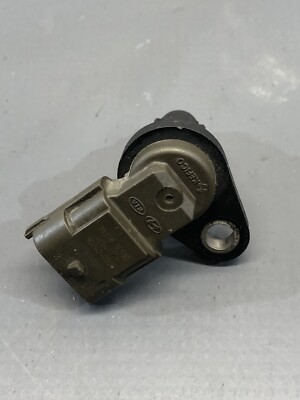 2013-2016 Hyundai Genesis 3.8L Engine Camshaft Position Sensor 39318 ...