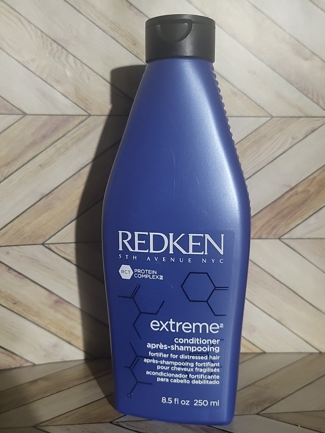 Redken Extreme Conditioner 8.5 oz / 250 mL - fortifier for distressed ...