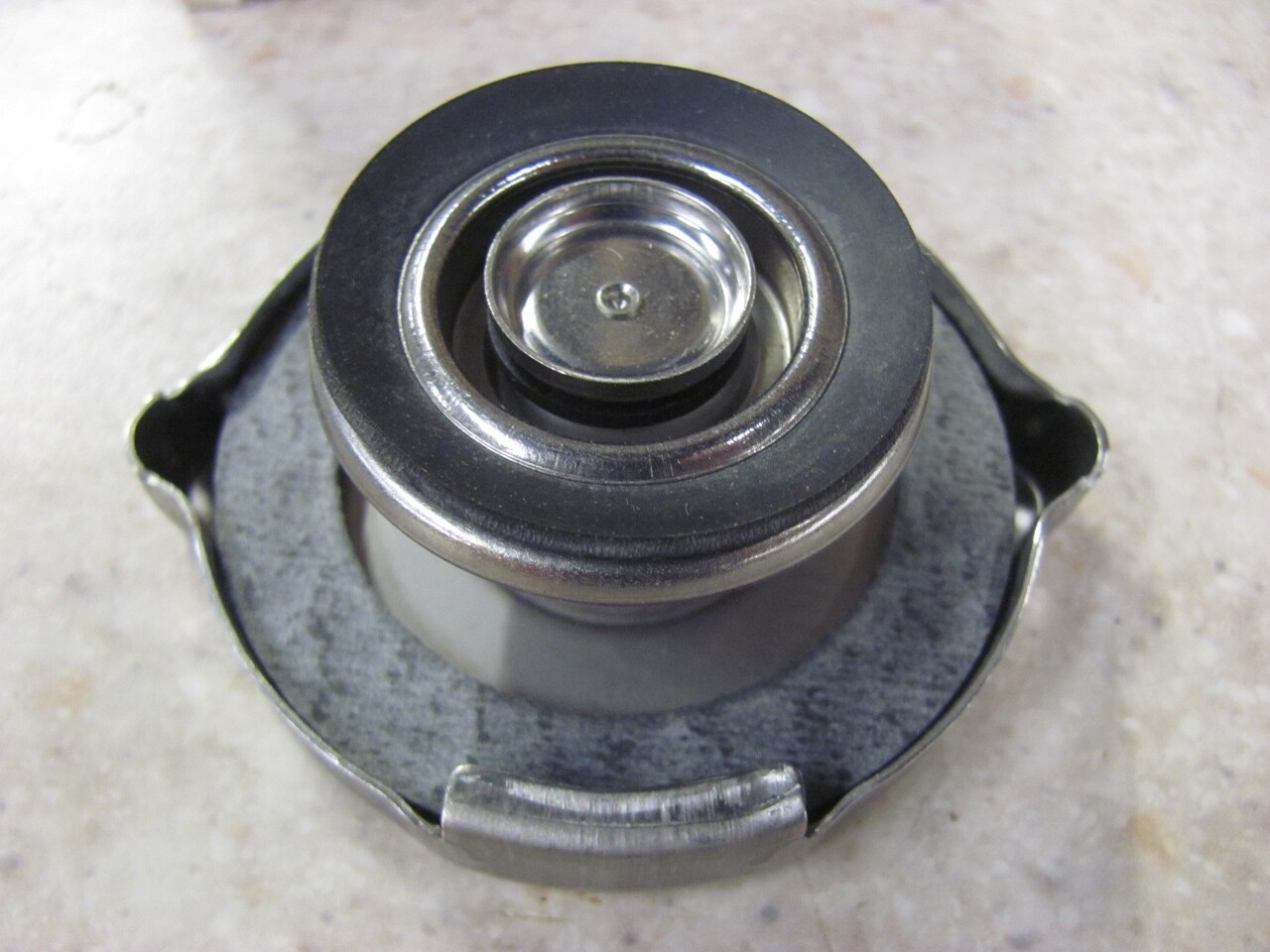 NOS OEM AC Delco RC-26 RC26 Radiator Cap 6410206 15LB OEM 60 61 62 63 ...