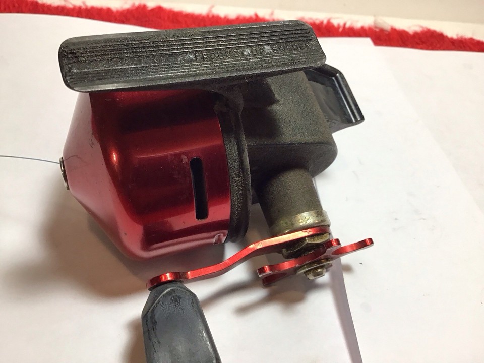 ABU GARCIA ABU-MATIC 170 RUBY RED FISHING REEL Made In Sweden. | eBay