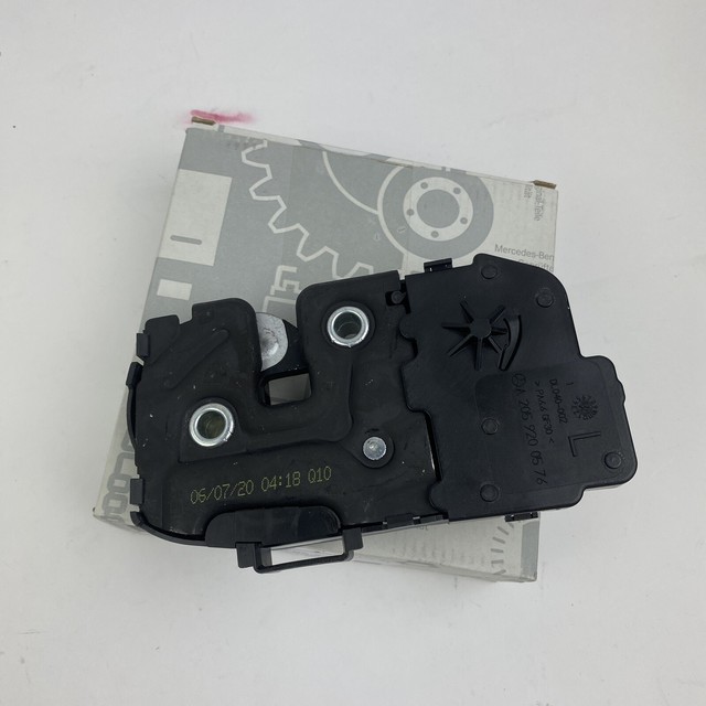 Genuine Mercedes-Benz Latch 2059200576 OEM for sale online | eBay