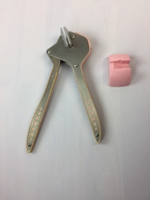 QUICK KUTZ QUICKUTZ SQUEEZE TOOL DIE CUTTING EMBOSSING HAND CUT ART ...