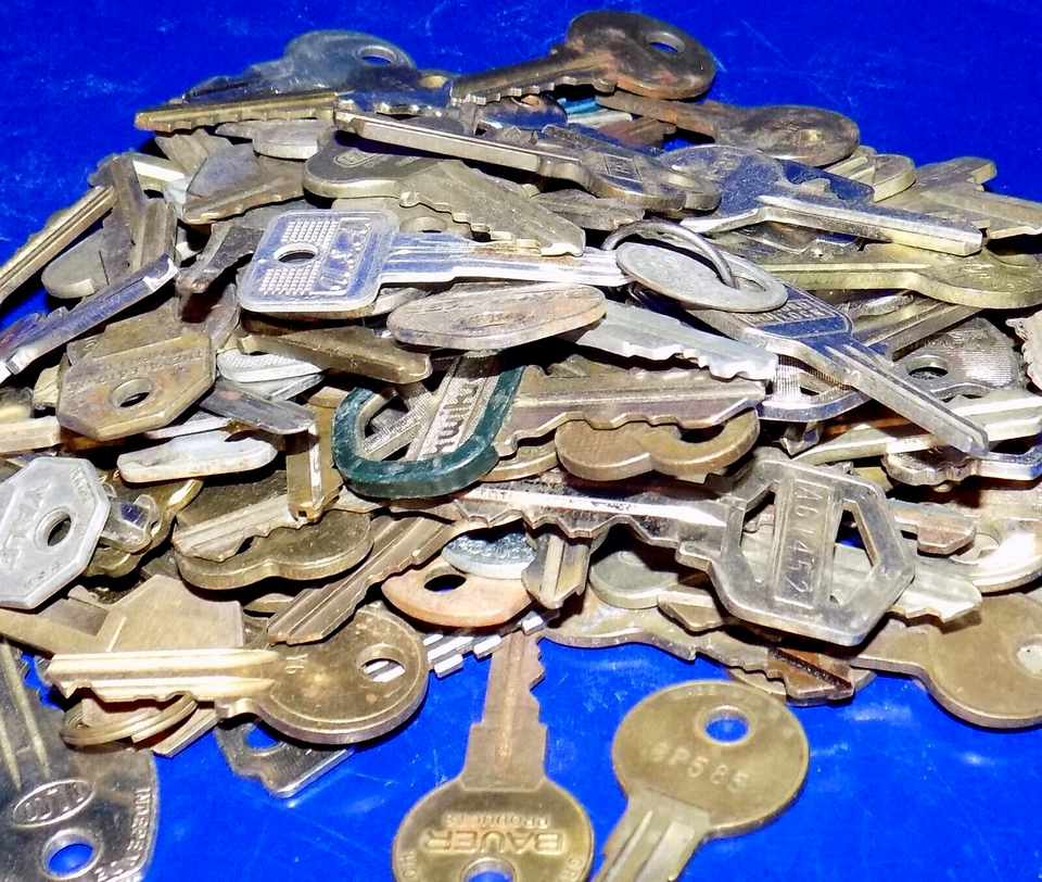 Lot of Over Two Pounds Vintage Cut Keys - Home, Padlock, Office, etc ...