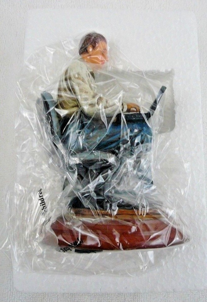 Computer Whiz Figurine Statue NIB New Tech Programmer Coder Free ...