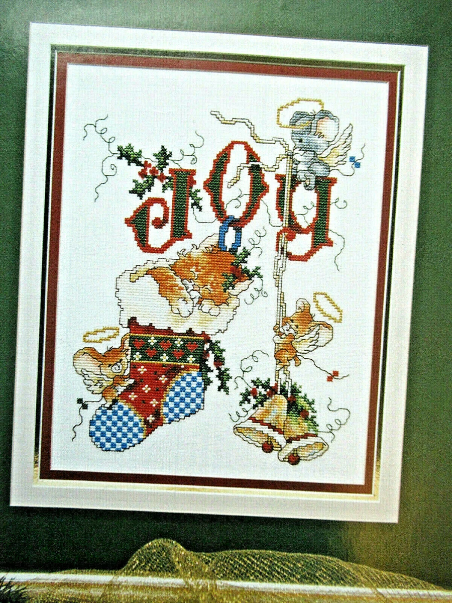 Christmas Mouse Cross Stitch Pattern