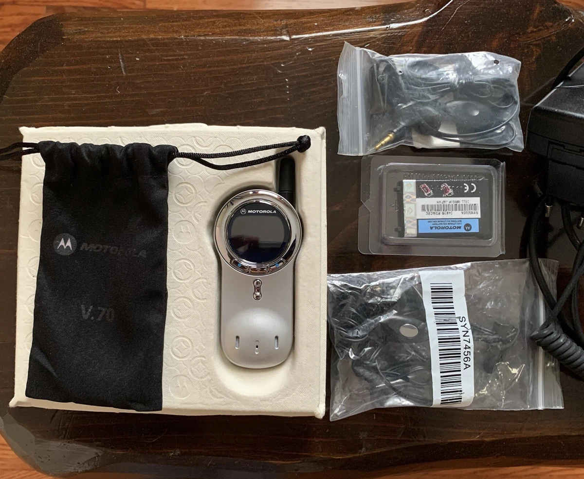Motorola V70