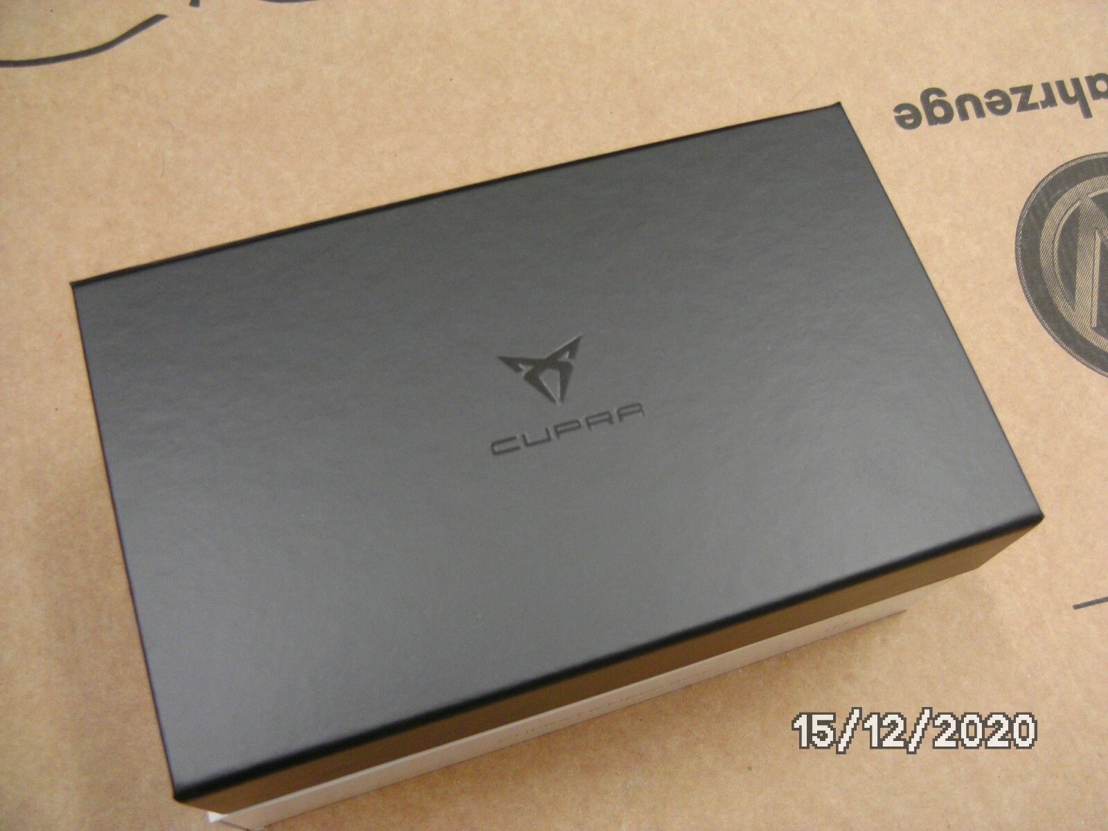 NEW GENUINE CUPRA MEMBERS GIFT PACK CARBON FIBRE 5FF087013B | eBay UK