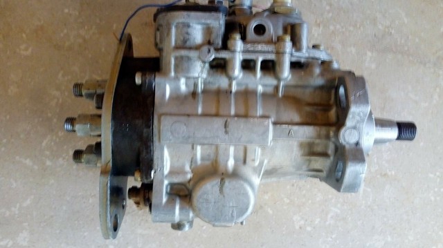 Toyota Land Cruiser 100 Series 1hd Fuel Injection Pump From Year 1998 ...