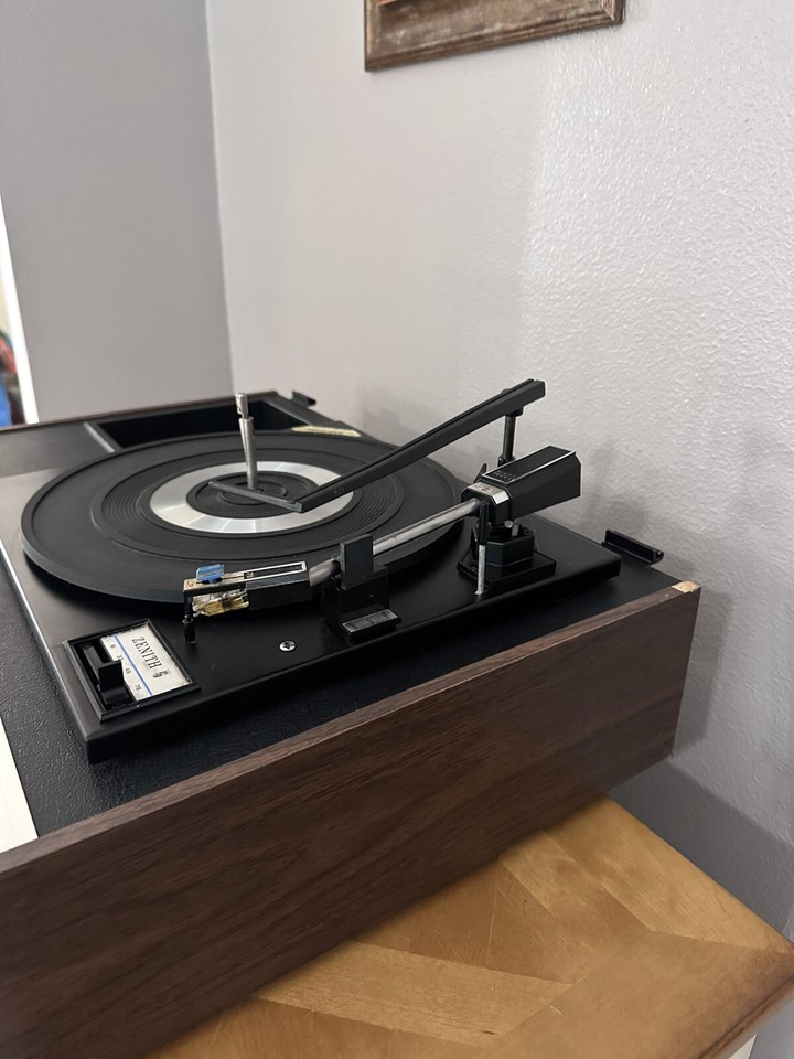 Zenith Solid State Modular Stereo, Tourntable 8-track Hood Pamplet ...