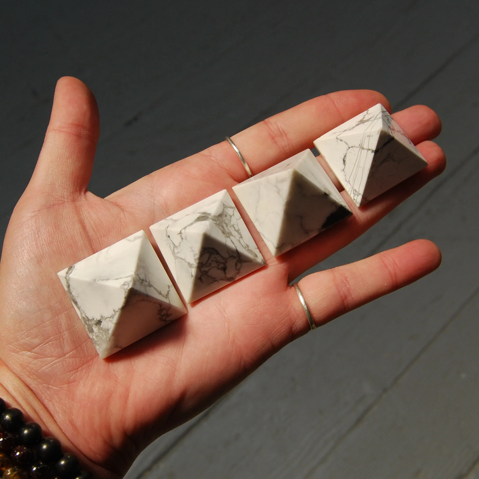 Howlite Crystal Pyramid, 25mm to 30mm | eBay