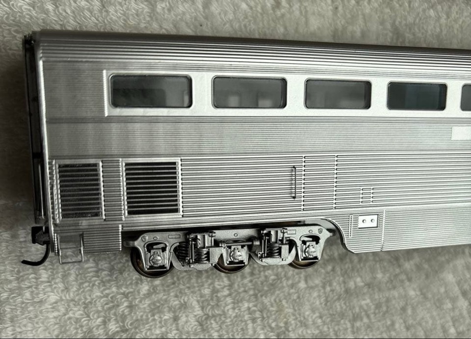 Inter Mountain Step Up High-level Coach HO Scale Model Train Passenger ...