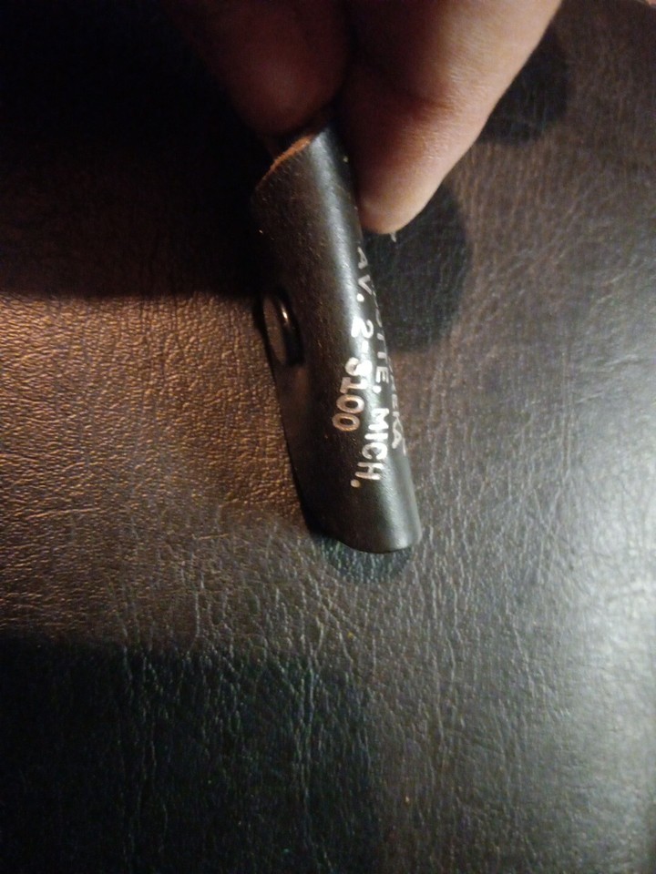 NOS DAVE MENHART OLDSMOBILE 442 HURST OLDS DEALER LEATHER KEYCHAIN KEYS ...