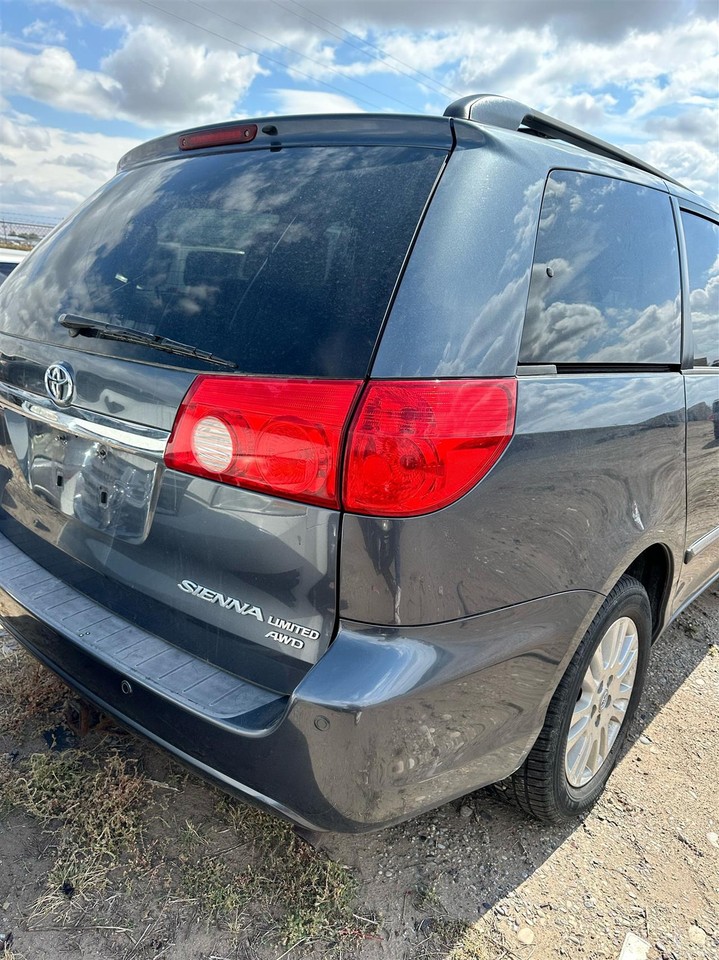 Used Engine Control Module (ECM) fits: 2010 Toyota Sienna Electronic ...