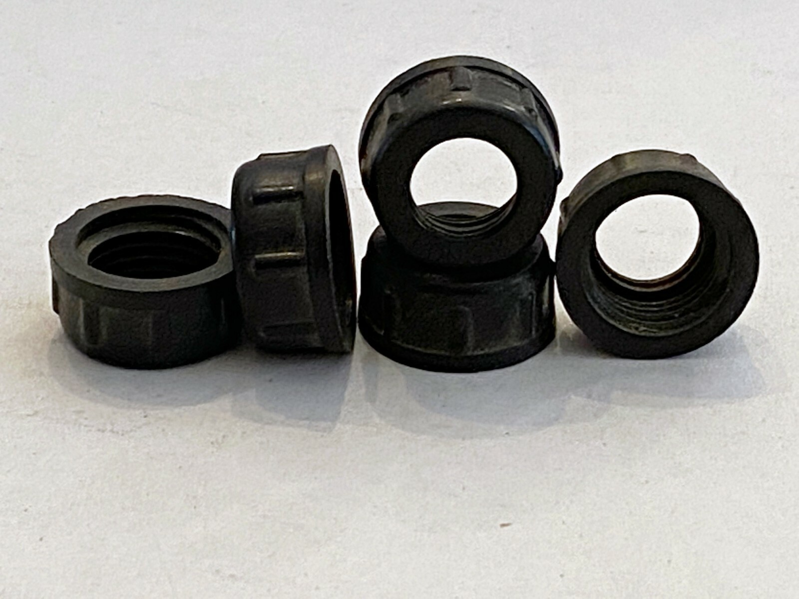LOT OF 5 BLACK BAKELITE CORD BUSHINGS 1/4F IPS (1/2" LAMP PIPE) LAMP ...