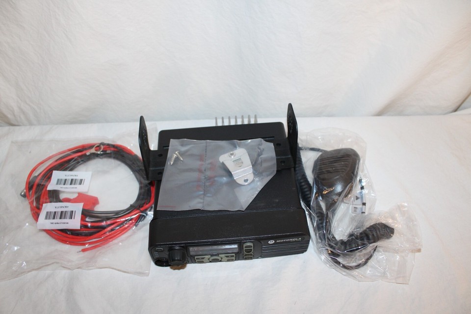 Motorola MotoTRBO XPR4550 UHF 403-470 MHz 1000 CH Digital 25W Connect ...