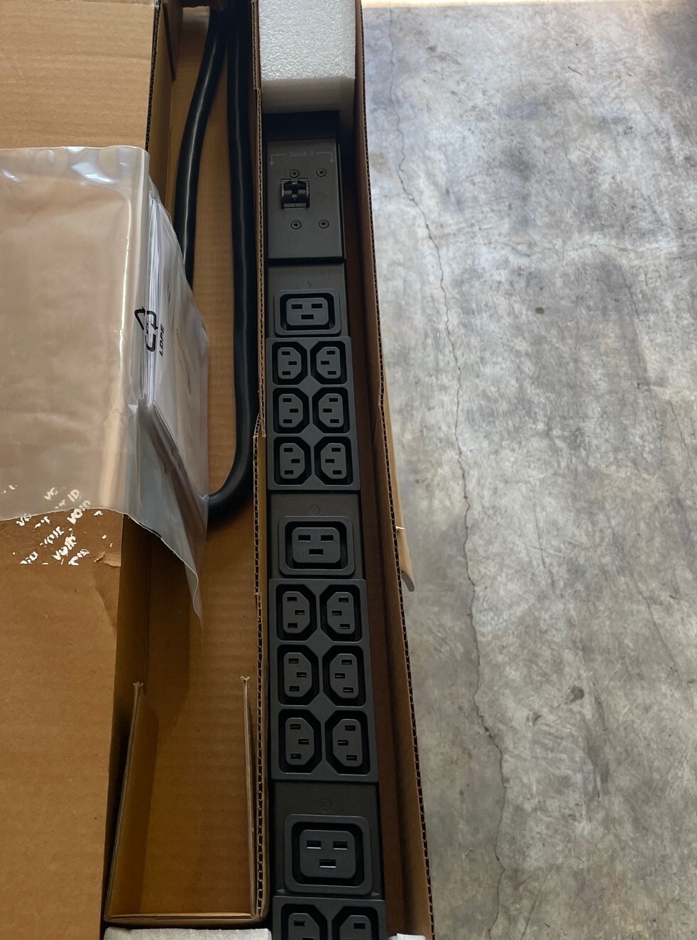 (NEW) APC AP8841 200/208V 30A 300W Metered | Grelly USA